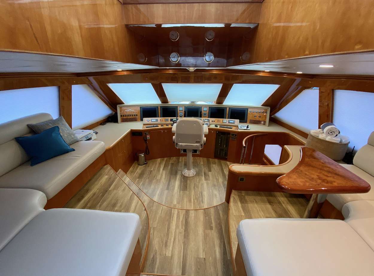 Wheelhouse Image Gallery - Wheelhouse - Hi Tech wheelhouse – Luxury ...
